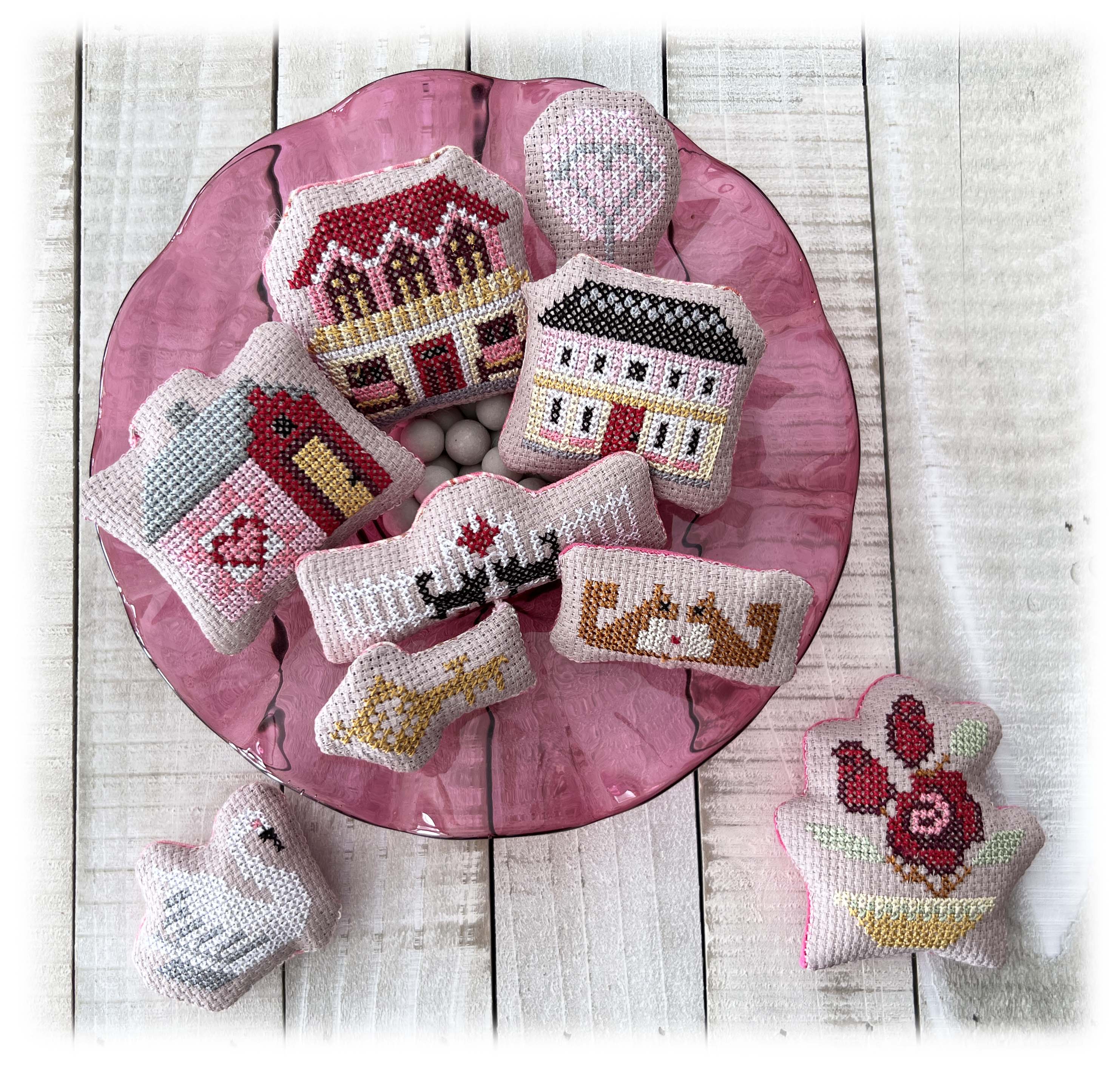 Machine Embroidery Designs, Patterns, & Formats